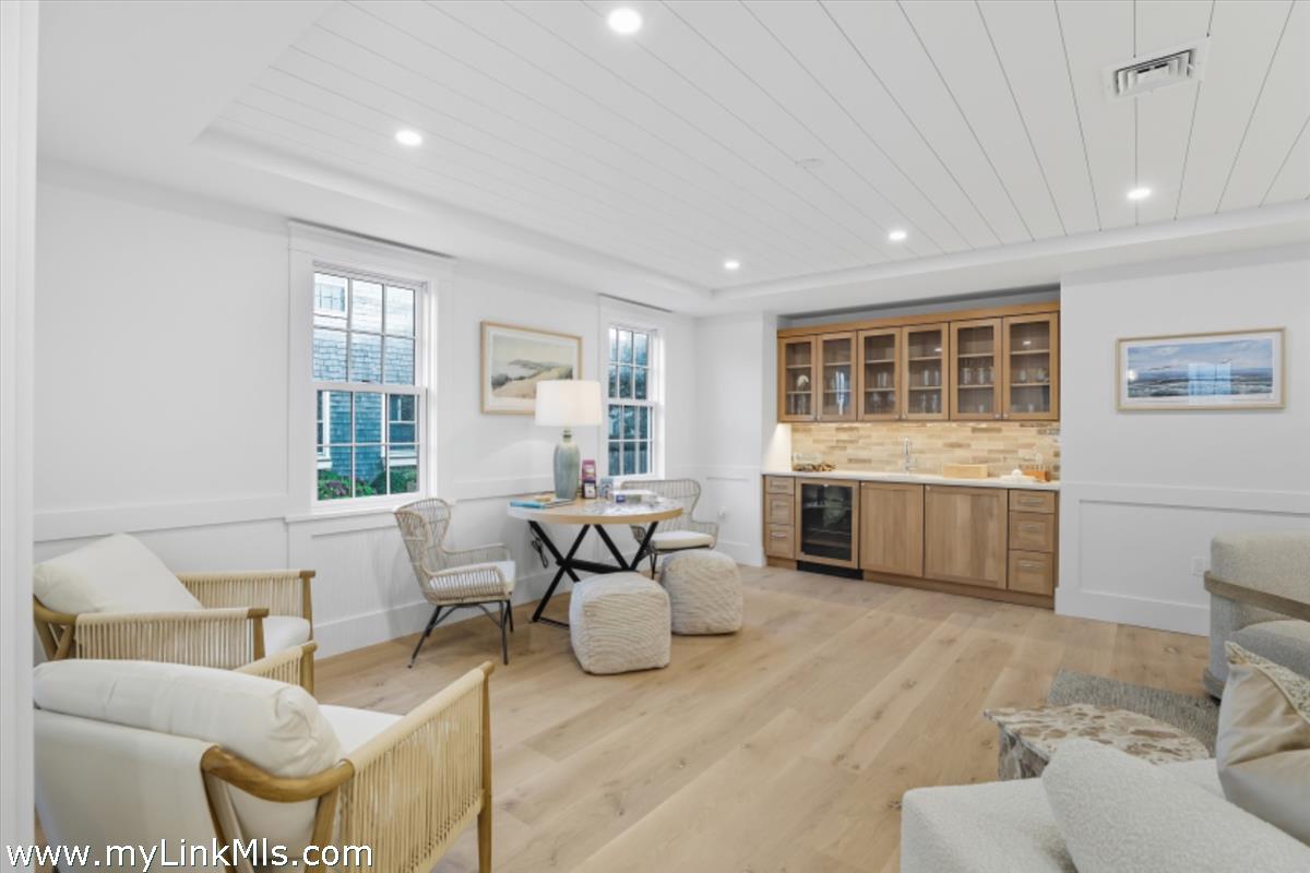 2 Mariner Way